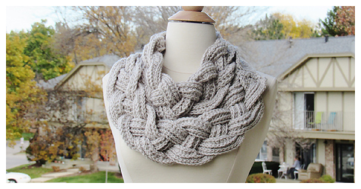 Double Layered Braided Cowl Free Crochet Pattern